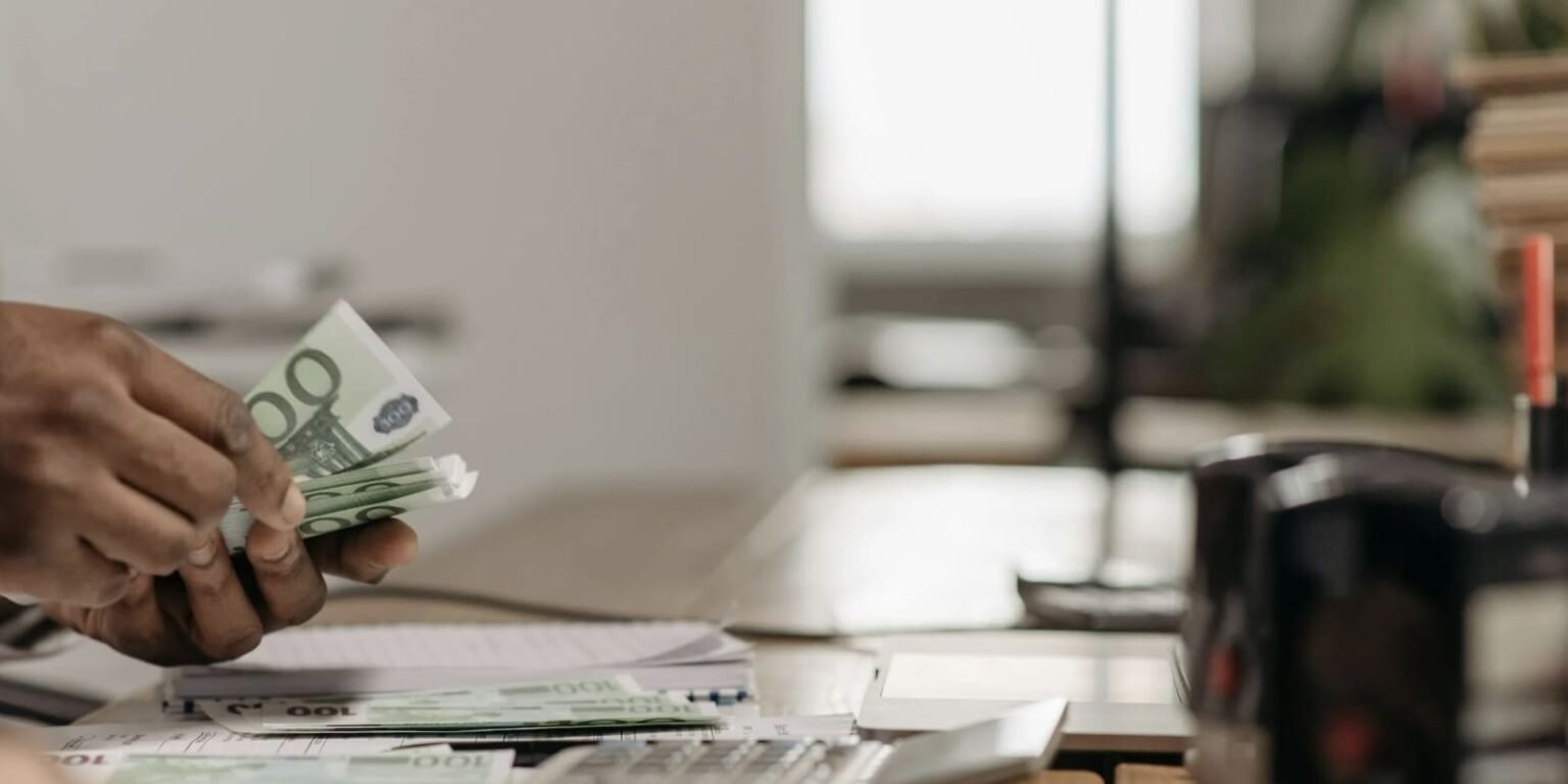 Apa Itu Dividen (Final & Interim): Pengertian dan Contoh - Invesnesia