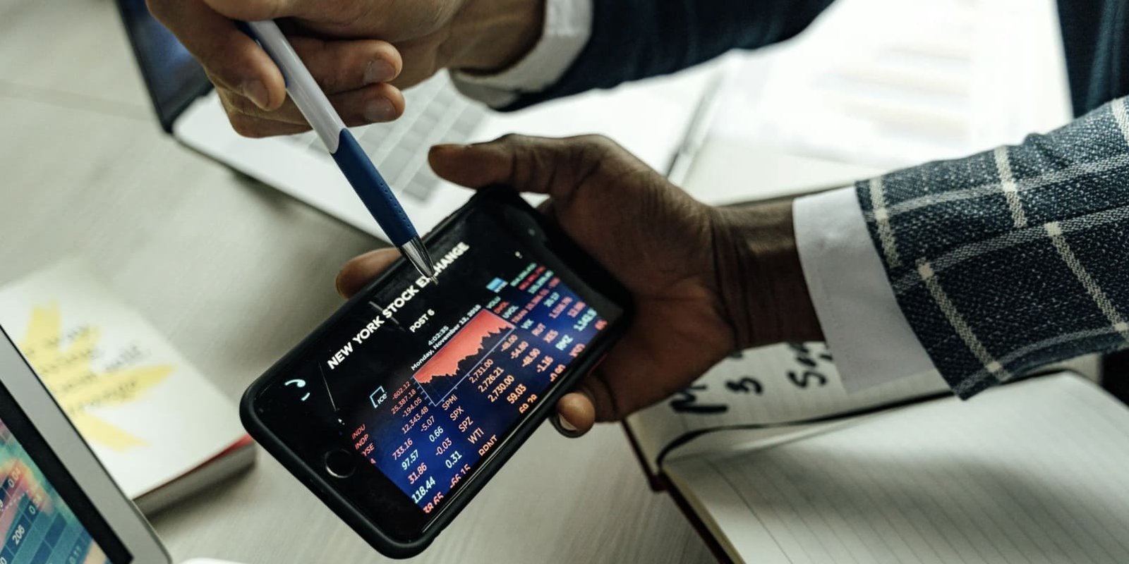 Cara Menghitung Return Saham di Excel, Panduan Lengkap! - Invesnesia